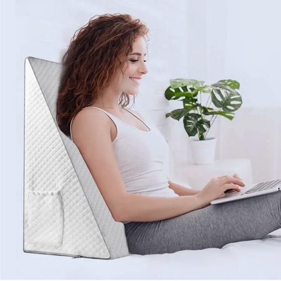 Bedding | 4in1 Versatile Elevated Wedge Pillow | Poshmark